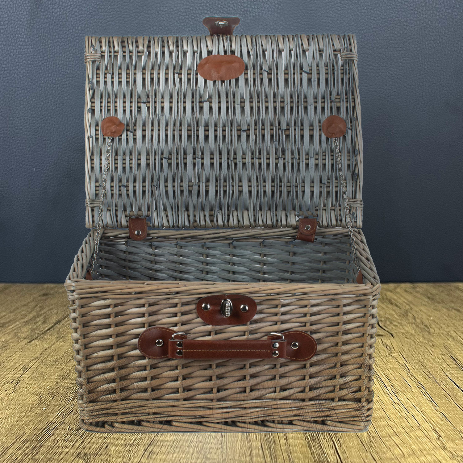 Wicker Hamper - The Mouse House Cheese and Hamper Company
