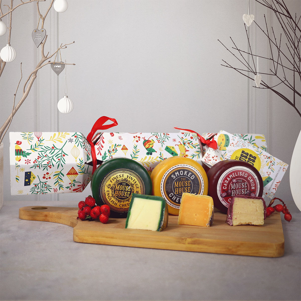 3 Cheese Christmas Cracker - The Mouse House Cheese and Hamper Company